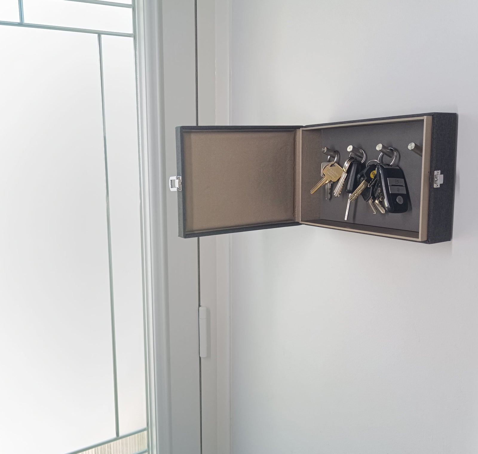 Wall Mounted Signal Blocking RFID Car Key Box - CEG-110